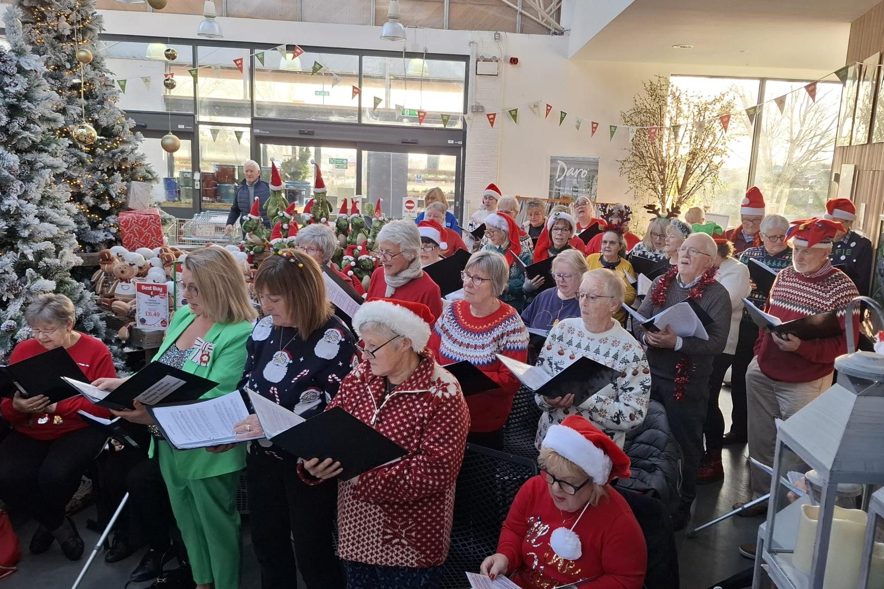 Seahouses Village Voices community choir sing Christmas favourites at ...