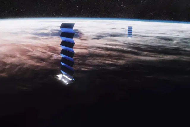 Starlink si espande: via libera ad altri 7.500 satelliti