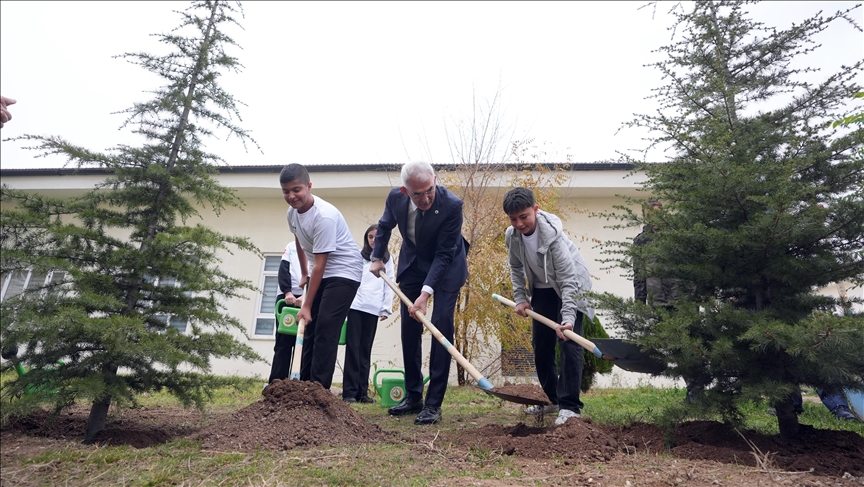 Orman Genel Müdürlüğü, bugüne kadar Ankara'da 320 okulun bahçesine ...