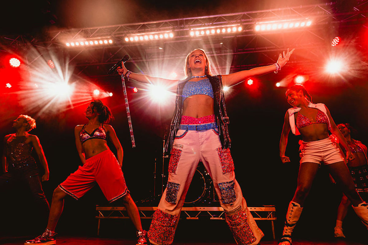 JoJo Siwa is taking her Infinity Heart tour to sea on a new fan cruise