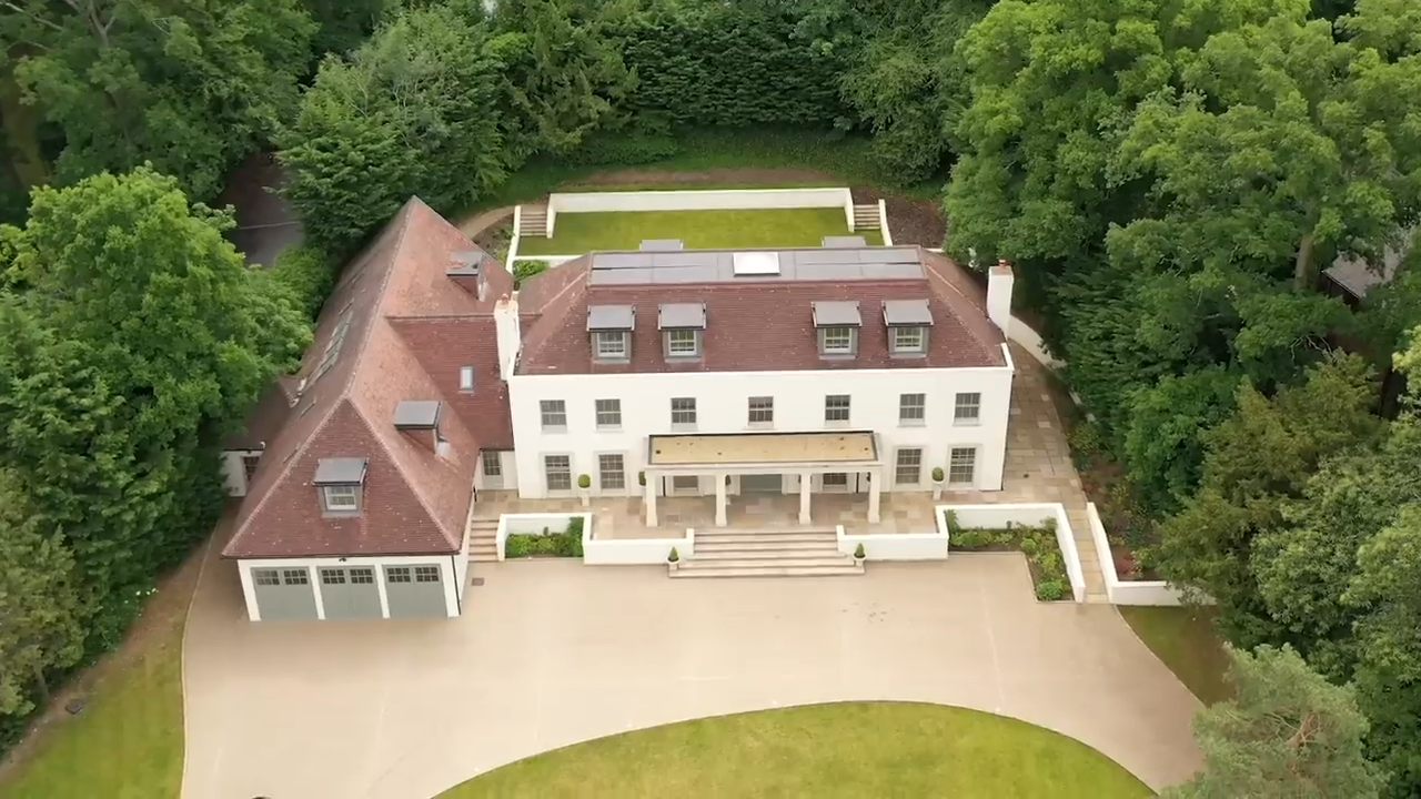 This is how the ultra wealthy live in Buckinghamshire