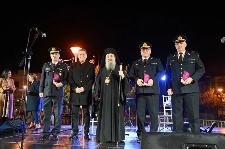Φως κι ελπίδα στη Νύχτα των Ευχών στον Δήμο Δυτικής Αχαΐας φωτο
