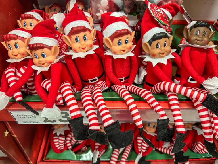 Very easy Elf on the Shelf ideas that need little to no preparation