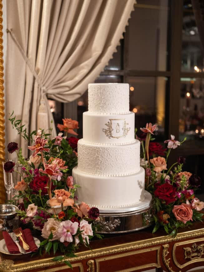 A gilded Christmas wedding at the St. Regis