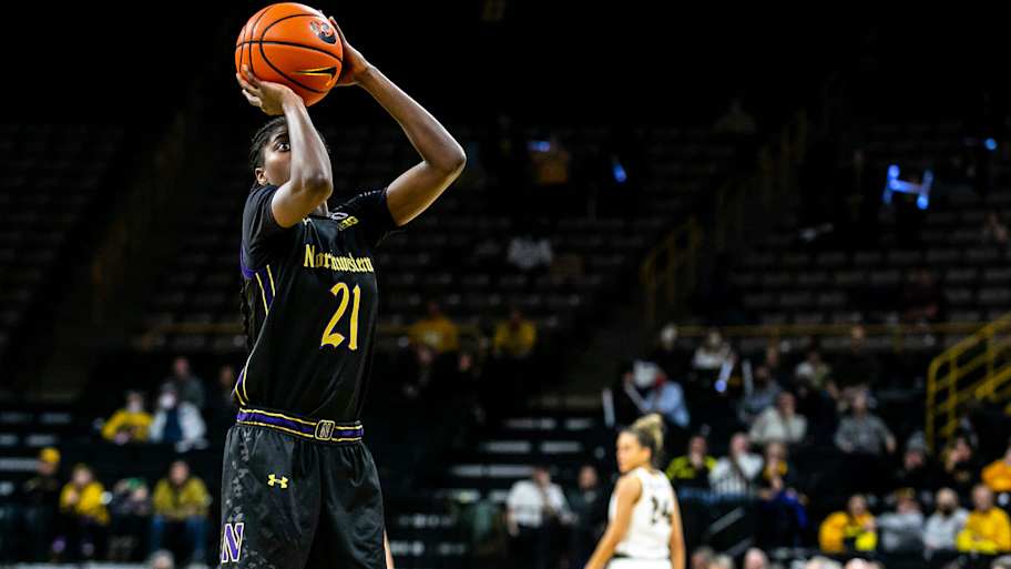 Caroline Lau becomes seventh Northwestern player to record 500 career ...