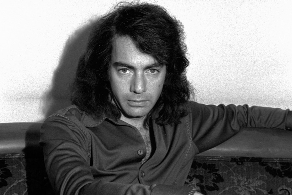 6 things to know about Neil Diamond's 1972 hit 'Song Sung Blue' before the release of the film ...