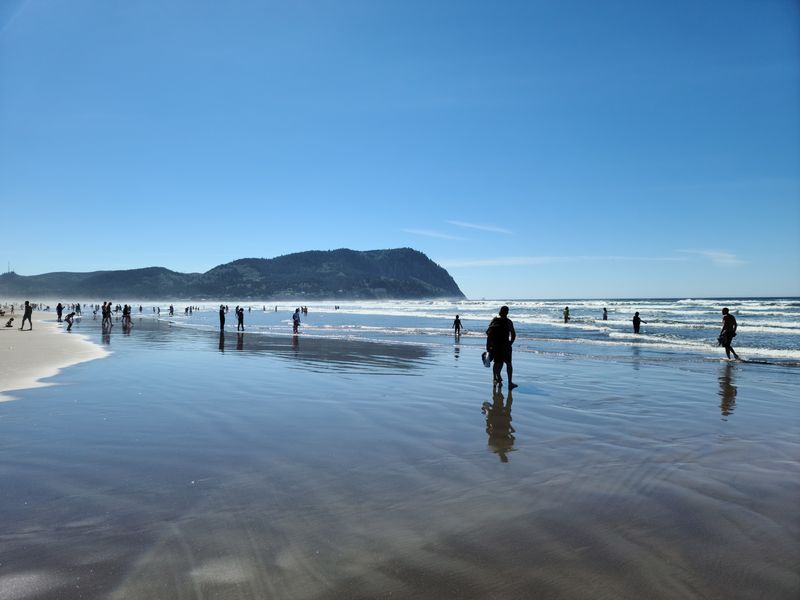 8 Oregon towns that lost their quiet after being discovered