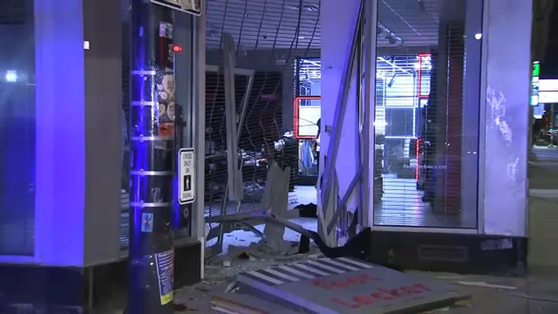 Burglars use SUV to smash into Logan Square Foot Locker store, Chicago ...
