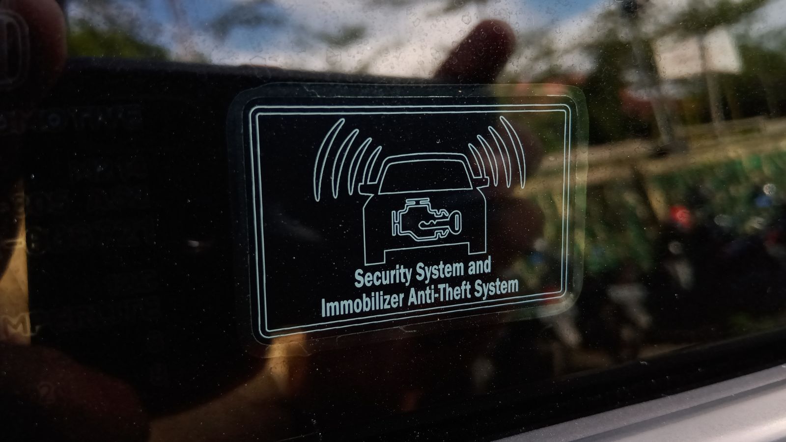 10 clues that tell car thieves your vehicle is an easy target