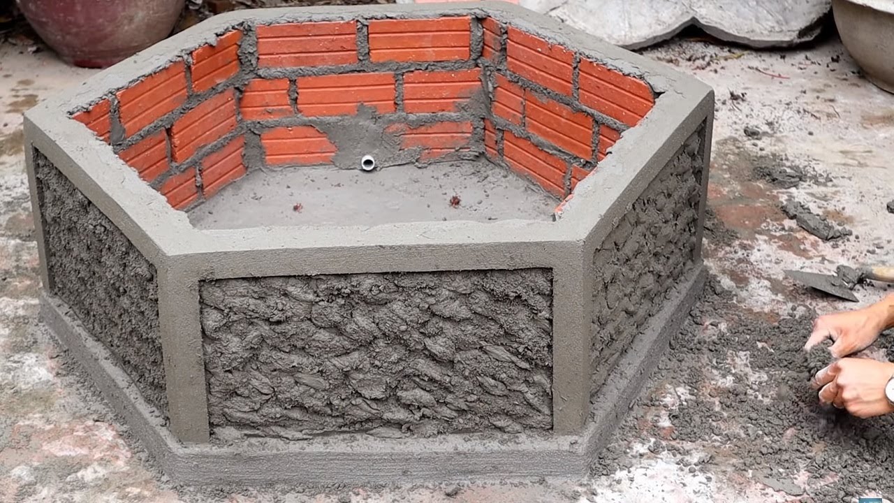 Create a stunning waterfall aquarium for your garden!