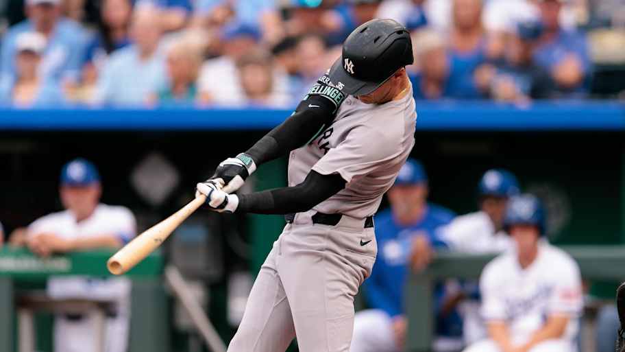 NL contender trying to steal Cody Bellinger from Yankees