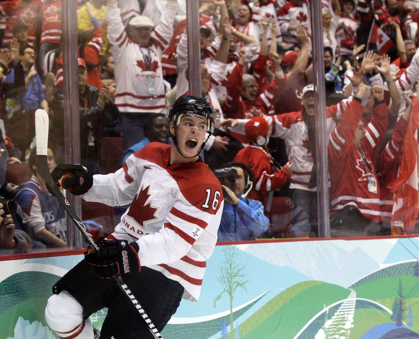 Two-time Olympian Toews says Jets teammate Scheifele should wear Maple ...