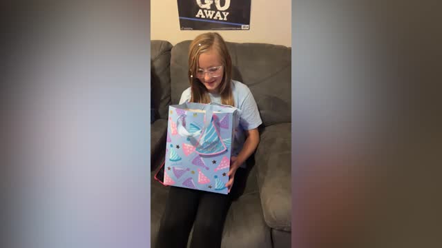 Sausage dog brings comfort to girl coping with anxiety after father's ...