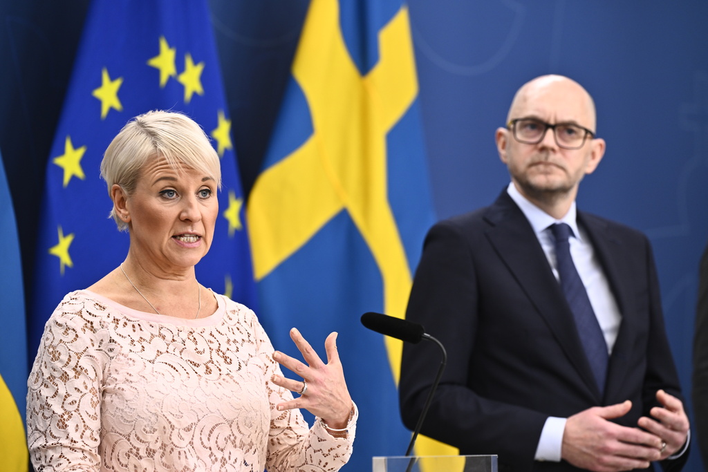 Lagförslag om bidragstak klart - 150 000 berörs