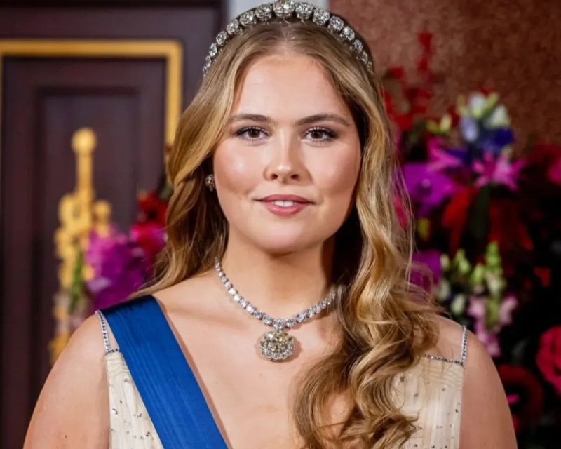La princesa Amalia afianza su rol real con joyas cargadas de historia