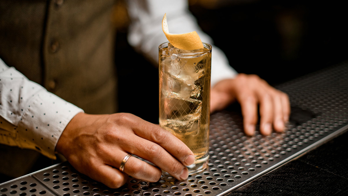 The easiest tricks to make homemade whiskey highballs taste ...