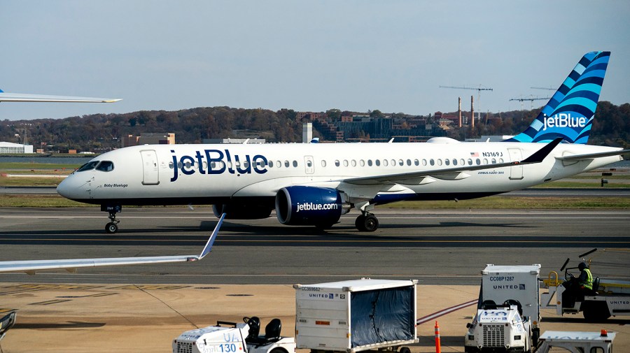 JetBlue flight avoids 'midair collision' with US Air Force tanker near ...