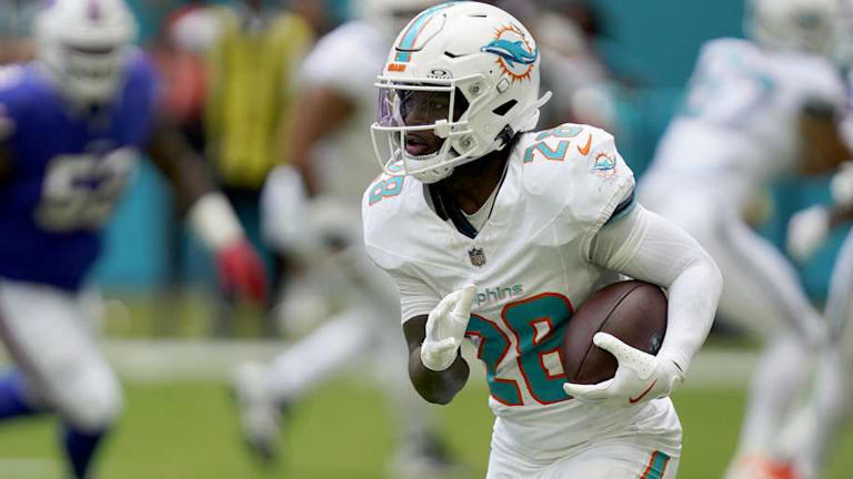 Best Week 15 MNF DraftKings showdown running back targets for Dolphins ...