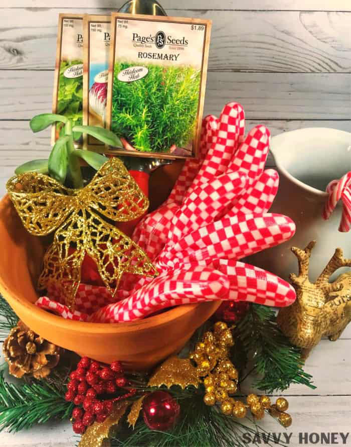 I put together 20 Dollar Tree Christmas gifts. They’re dirt cheap.