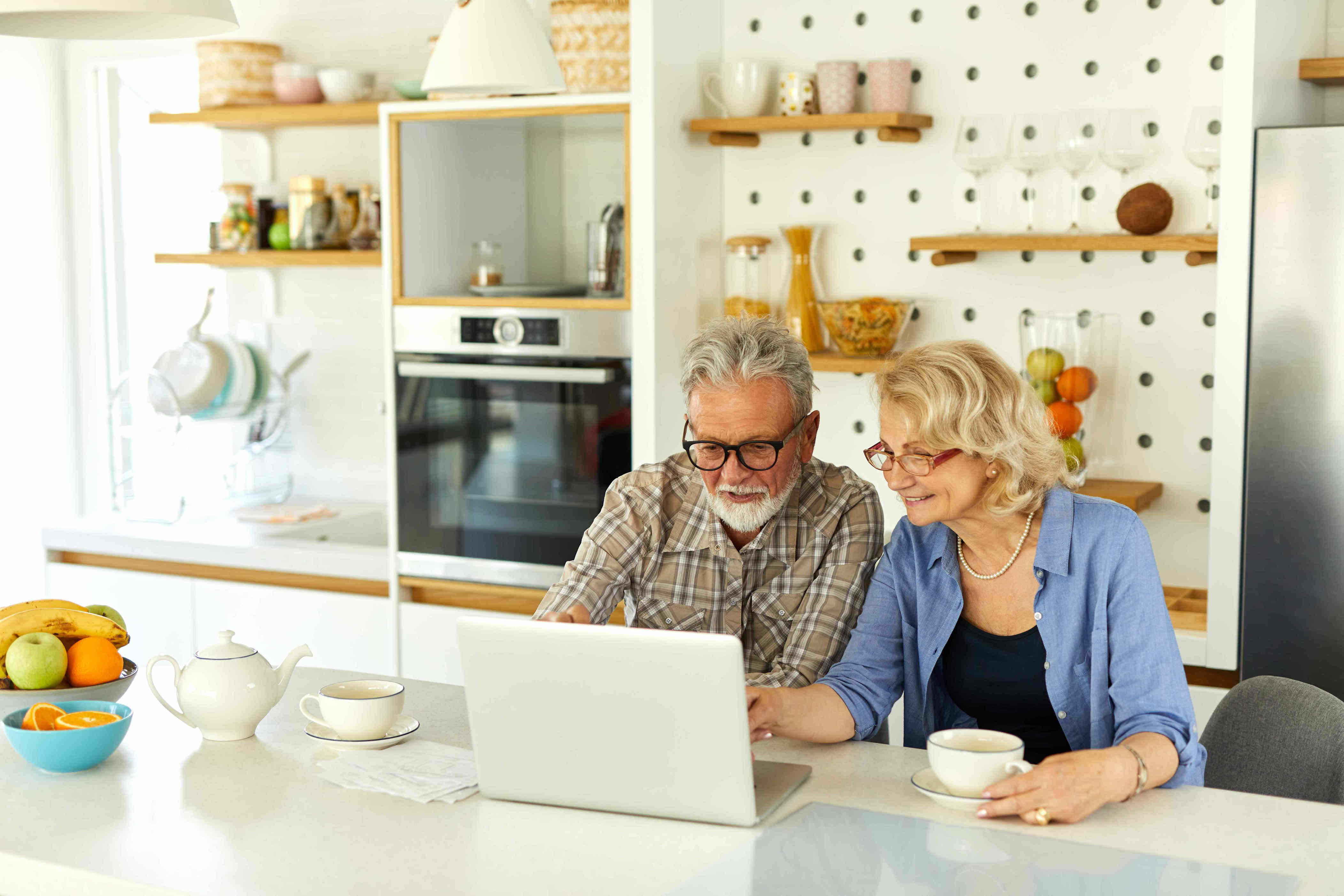 How much Social Security pays in your state — see the average check