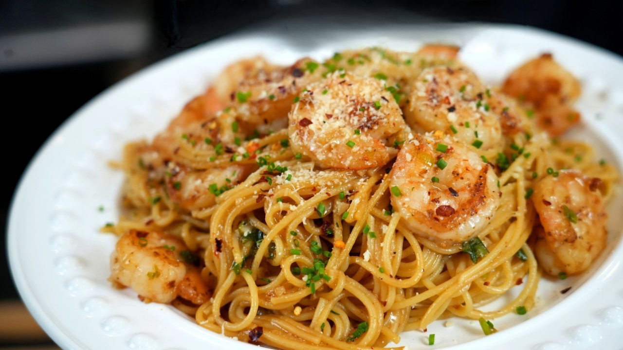 Bay Area style garlic noodles