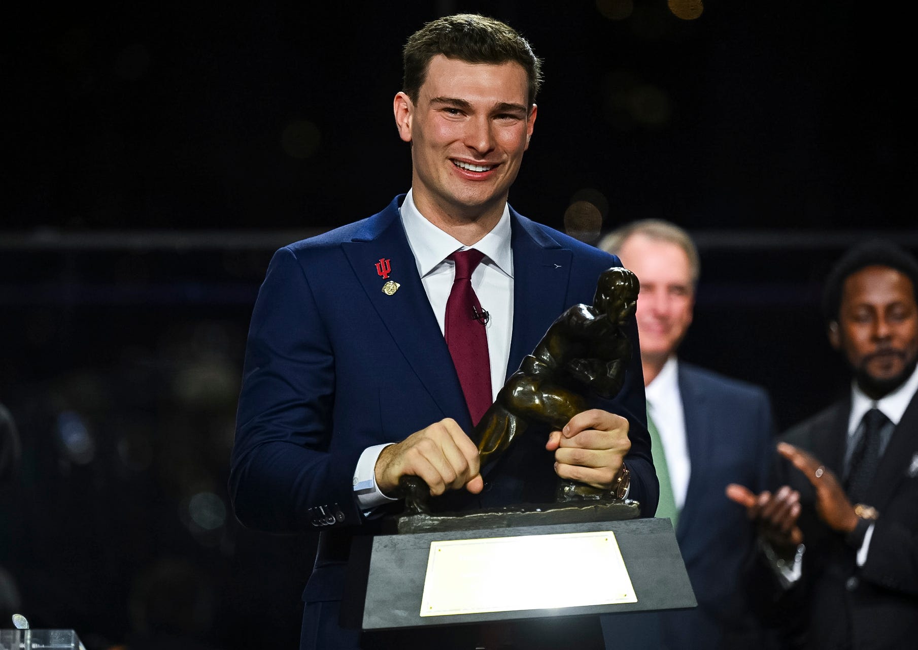 3-round 2026 NFL mock draft: Where does the Heisman Trophy winner go?