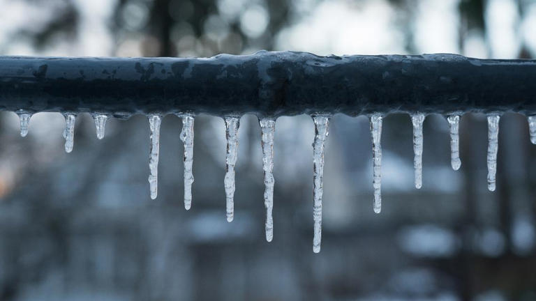 Should you drip a faucet to stop frozen pipes? What to know as temps ...