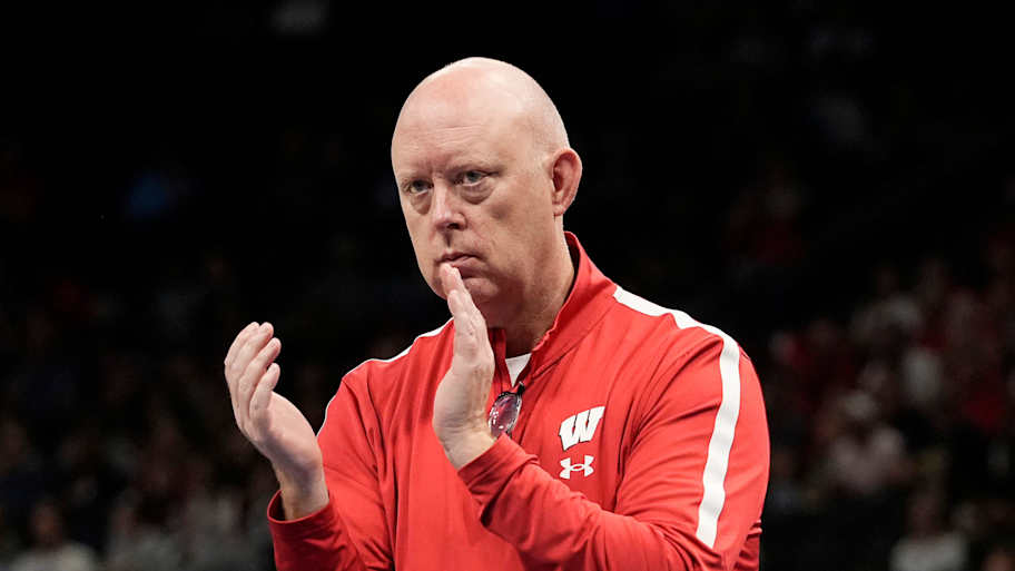 Kelly Sheffield delivers the ultimate flex after Wisconsin Badgers ...