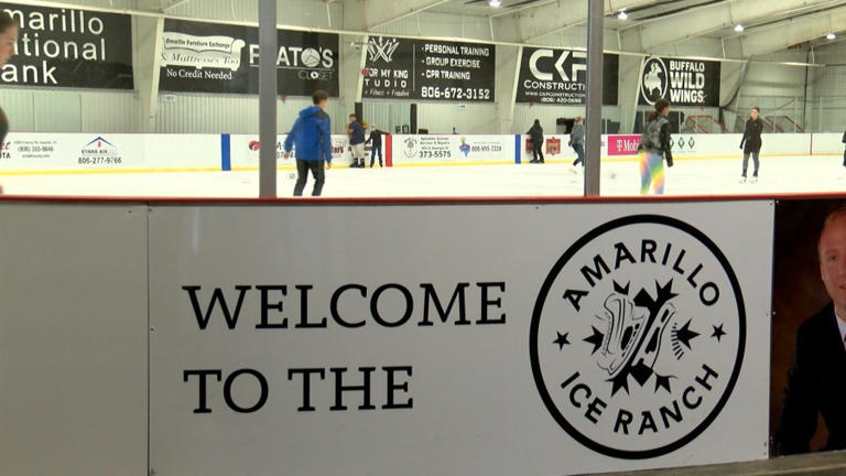 Santa Claus trades sleigh for skates at Amarillo Ice Ranch