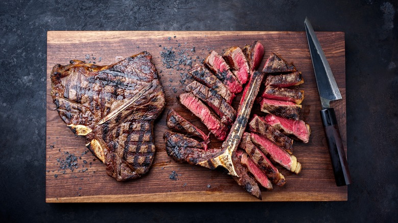 The 8 best porterhouse steaks you can find at chain restaurants ...