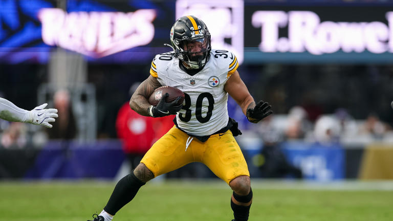 Jaylen Warren added to injury report as questionable with illness