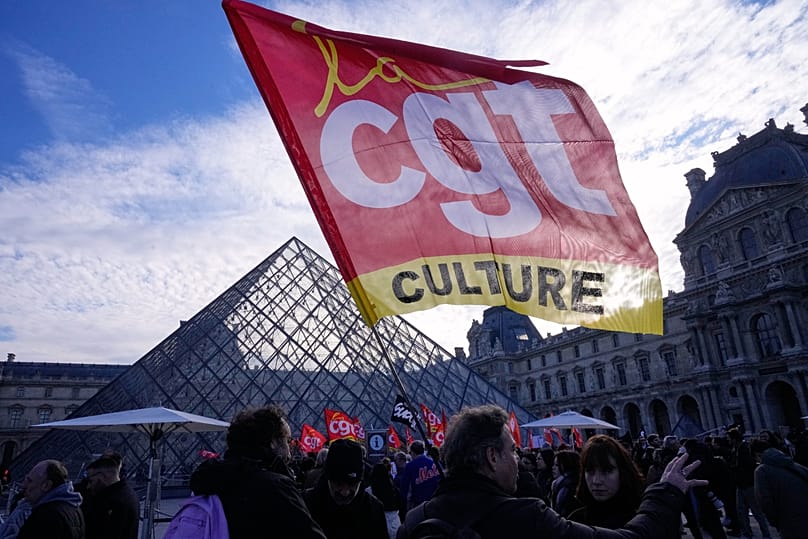 Louvre closed as staff strike over working conditions, weeks after €88m ...