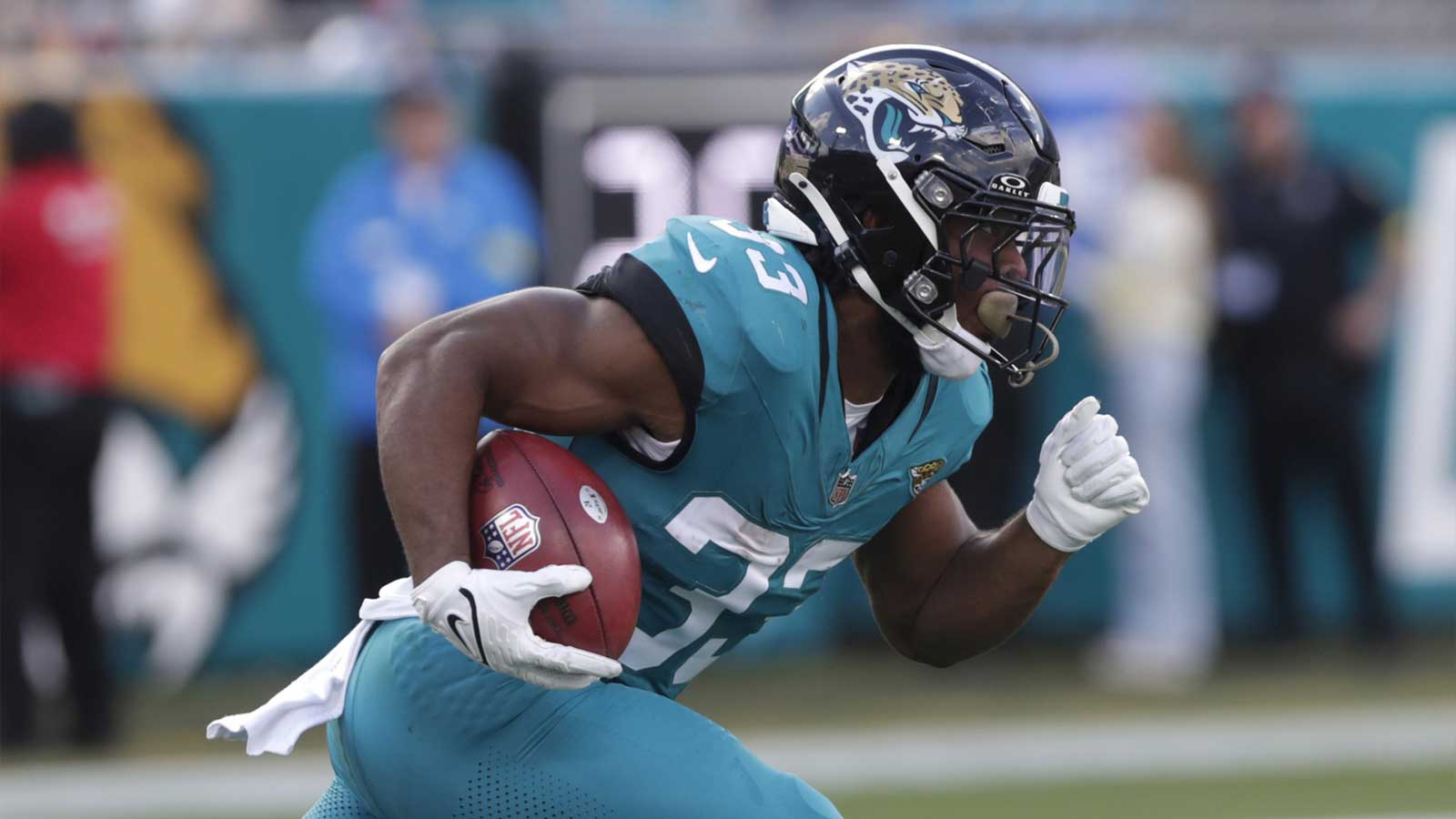 Jaguars RB Bhayshul Tuten won’t play vs. Colts due to finger injury