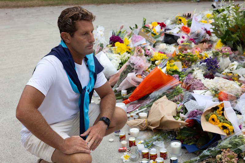 As hundreds fled Bondi, Jacko the lifeguard ran barefoot from Tamarama ...