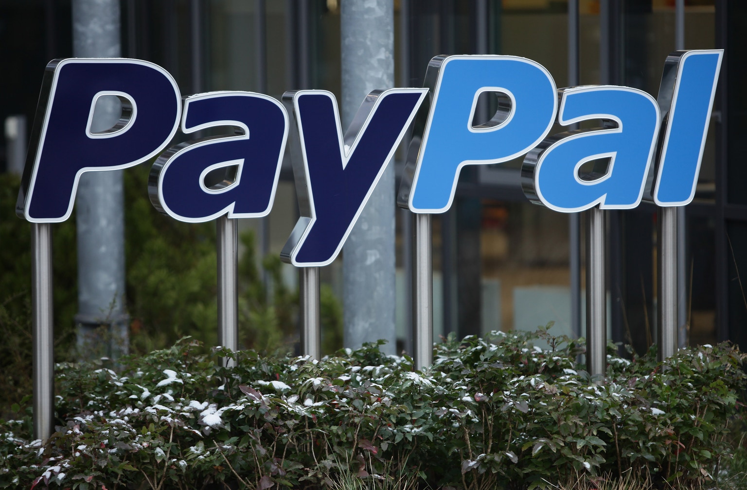 PayPal applies for bank charter in effort to boost small-business lending