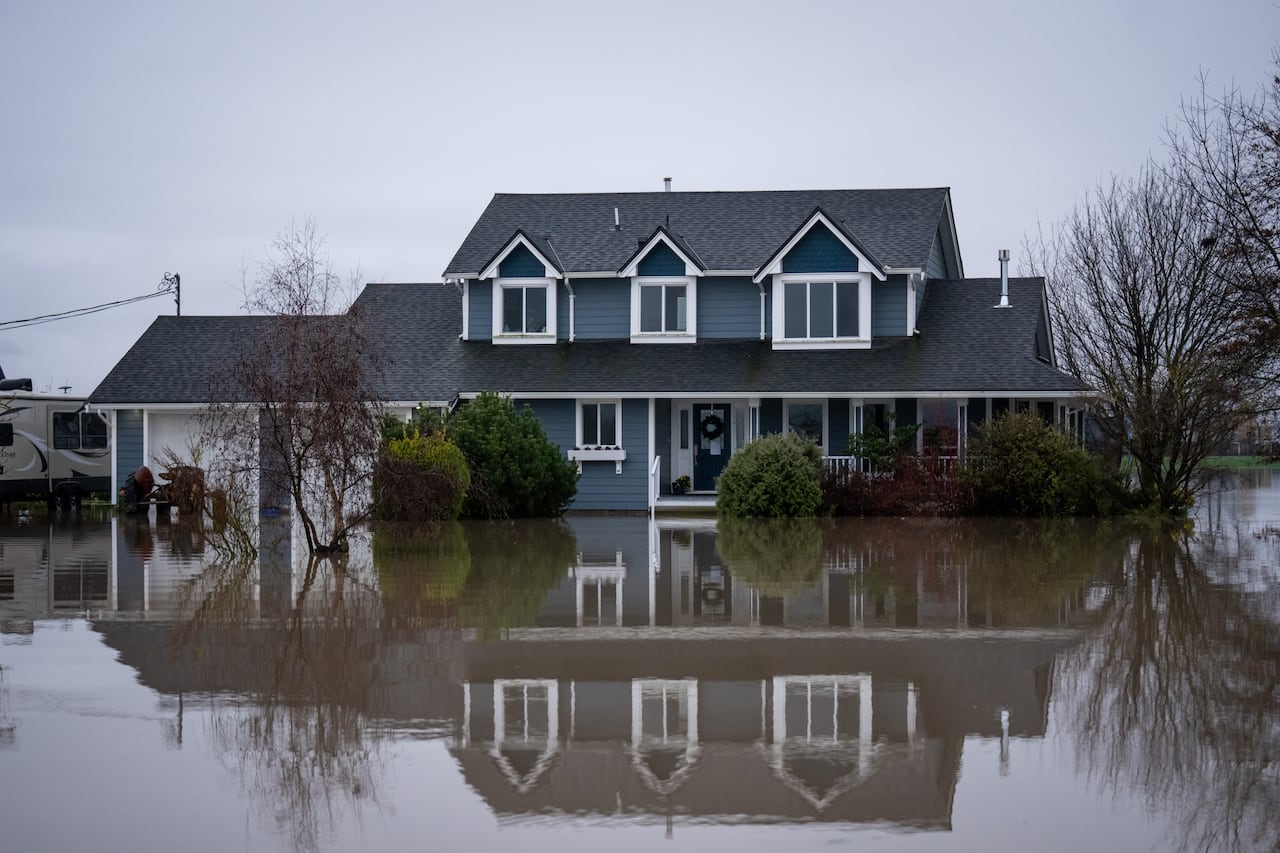 Feds defend response to flooding in BC after Abbotsford mayor slams ...