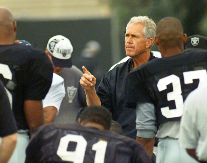 Mike White, former California and Oakland Raiders coach, dies at 89