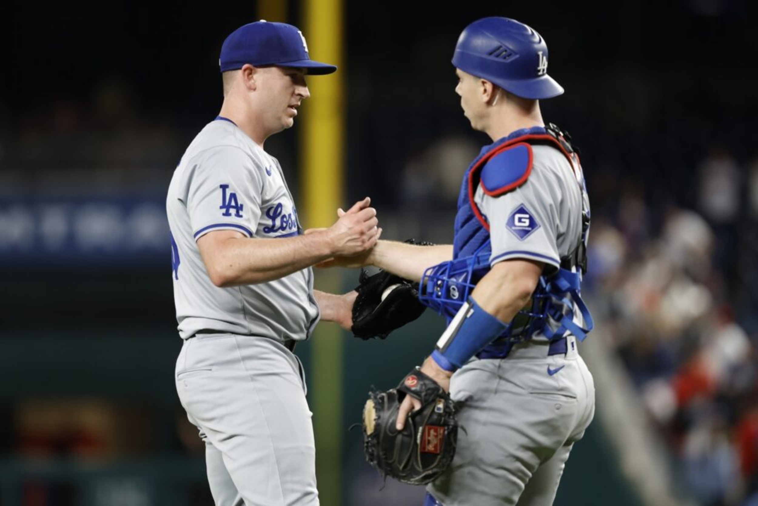 Dodgers re-sign right-handed reliever Evan Phillips