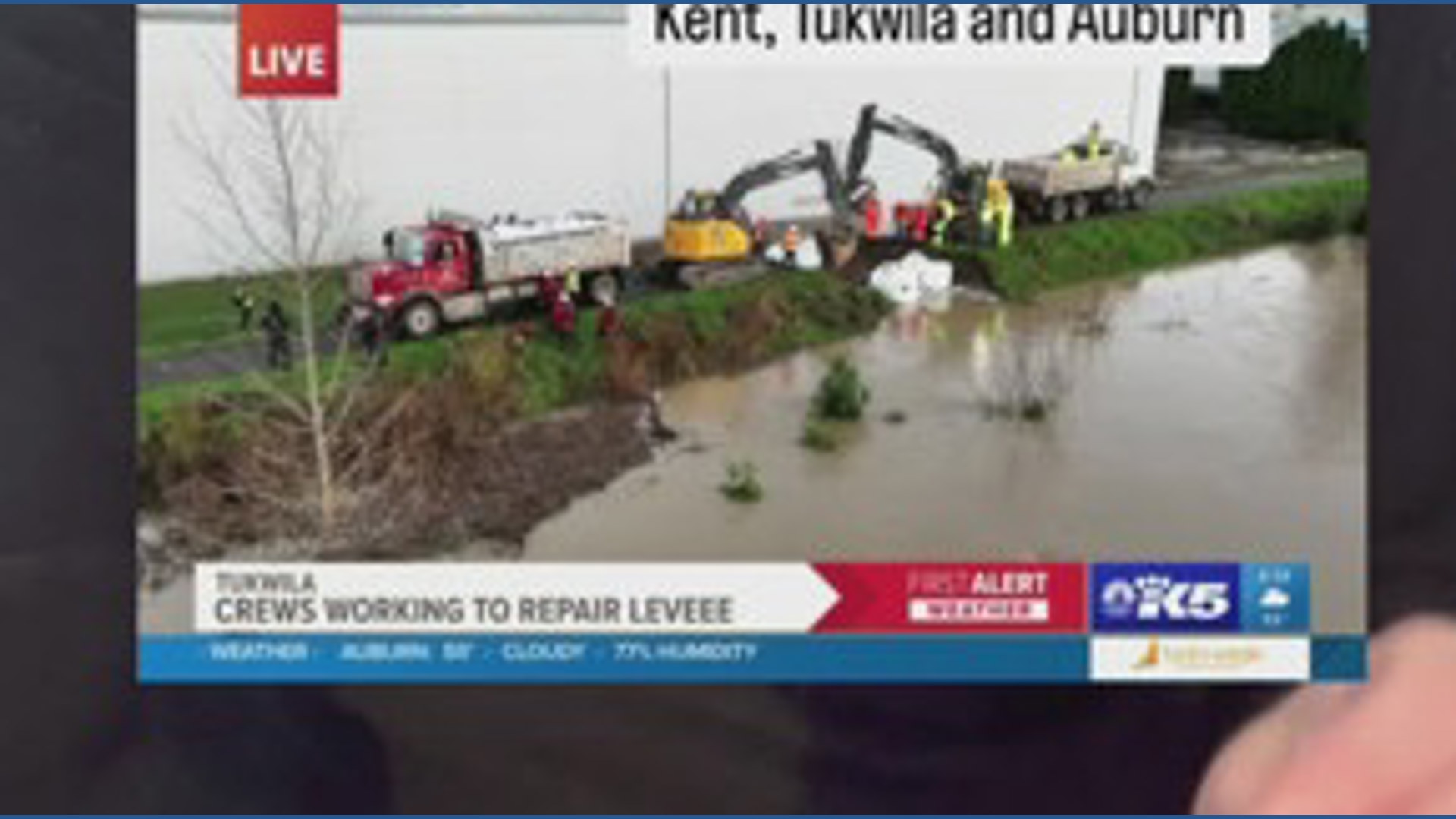 New video of crews repairing broken levee in Tukwila