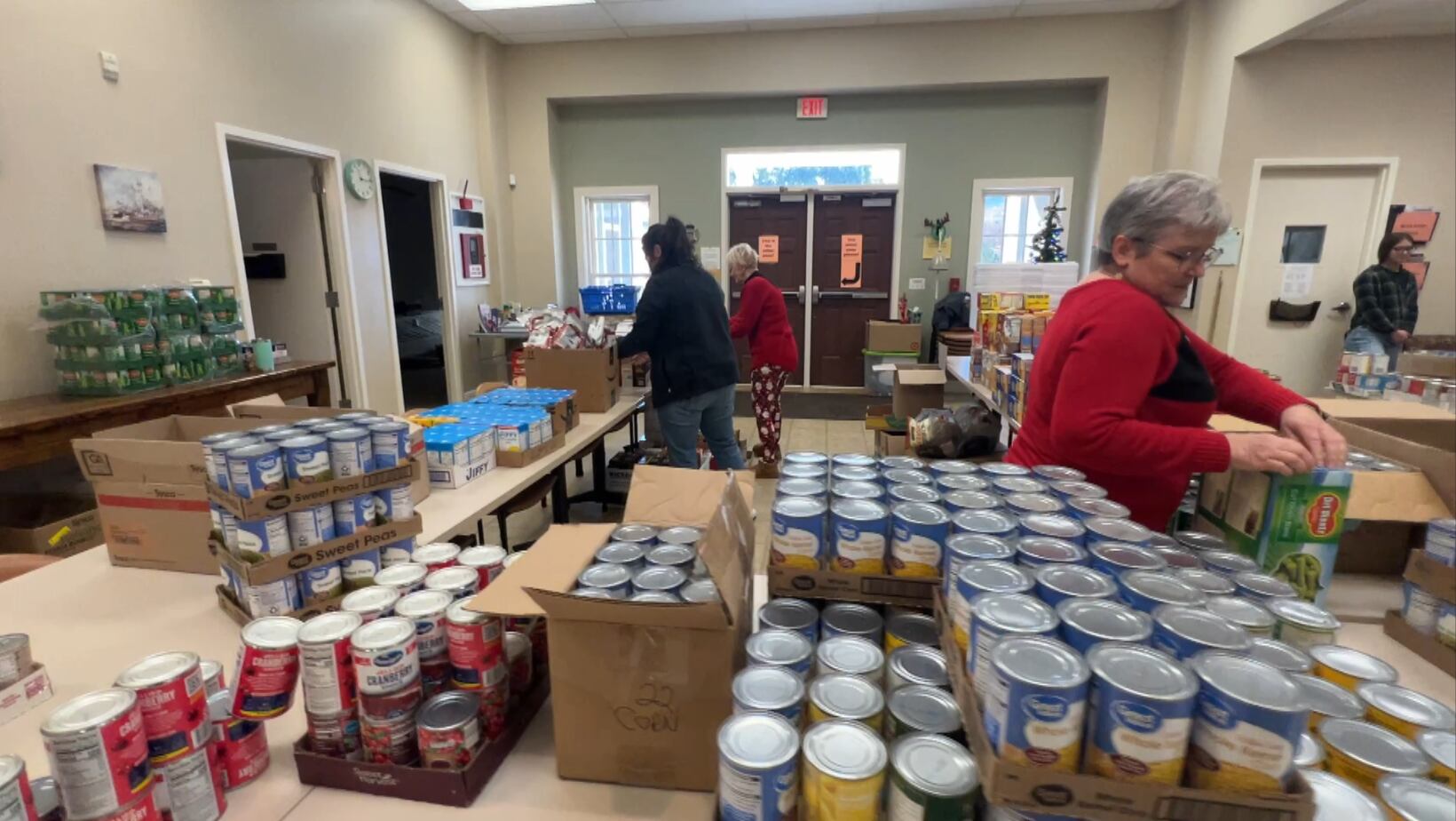 Back Bay Mission distributes holiday food baskets to shelter guests and ...