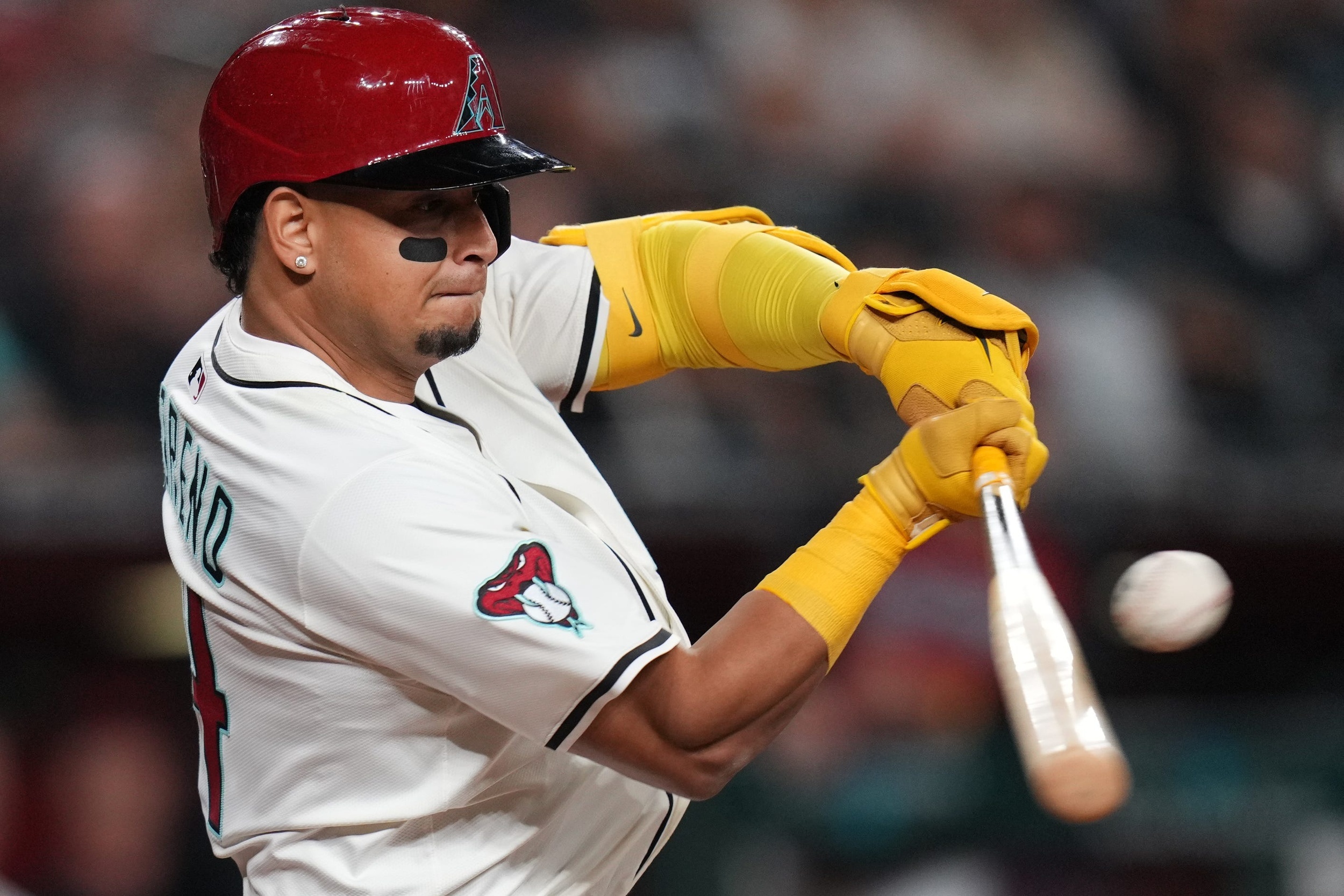 Rangers sign longtime D-Backs catcher Jose Herrera