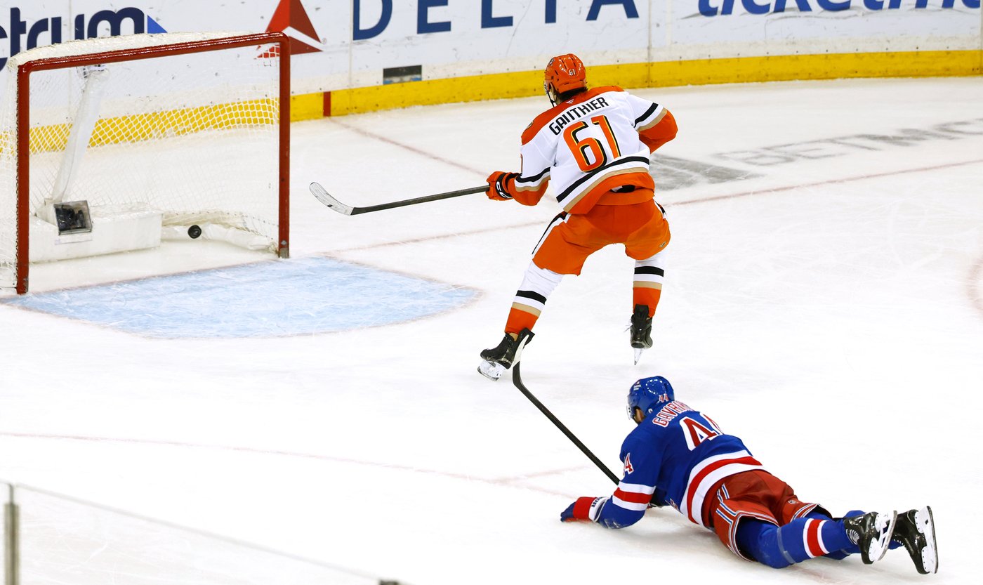 Cutter Gauthier et les Ducks d'Anaheim battent les Rangers, 4 à 1