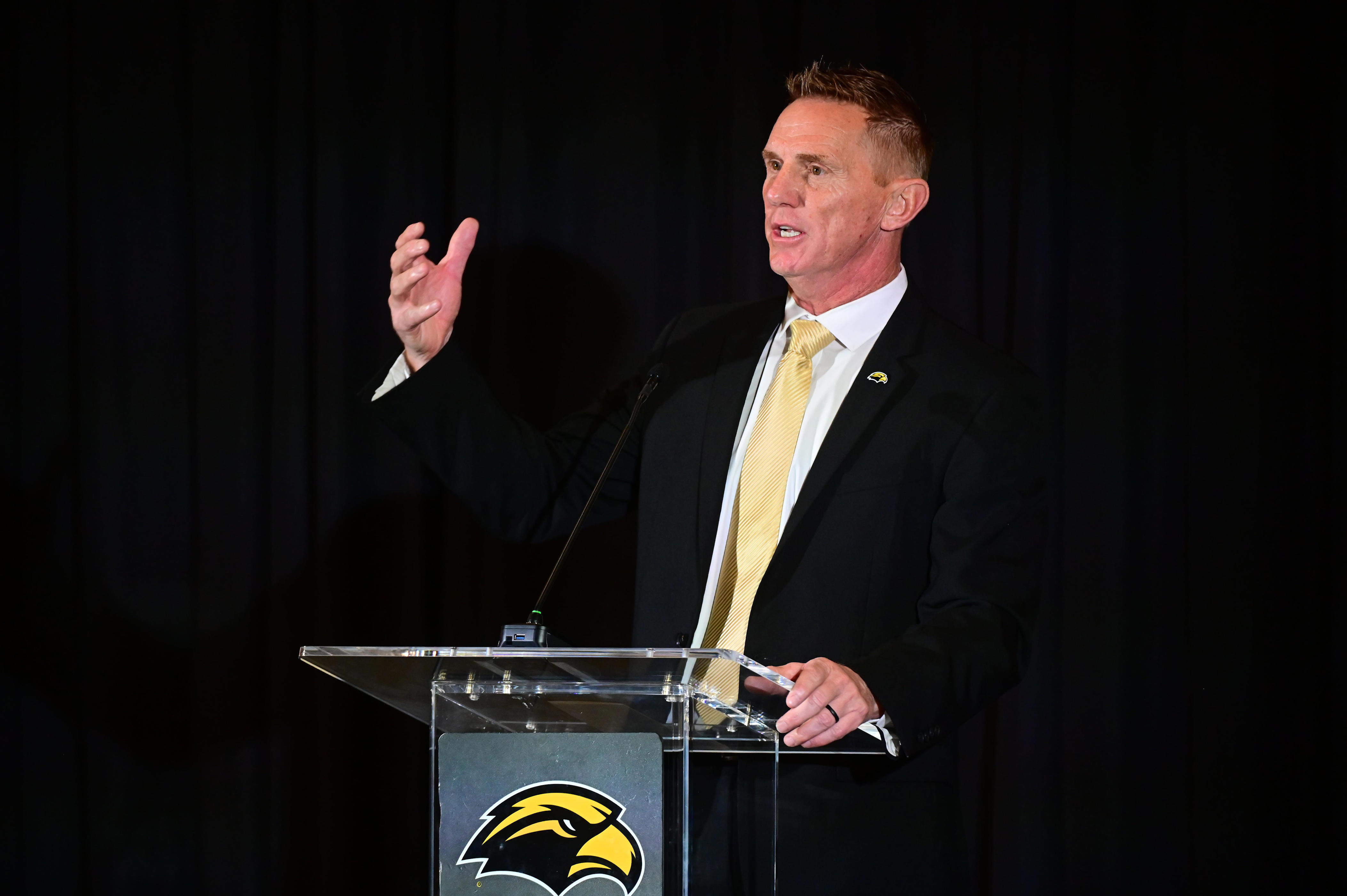 Southern Miss football coach Blake Anderson hires coordinators for 2026
