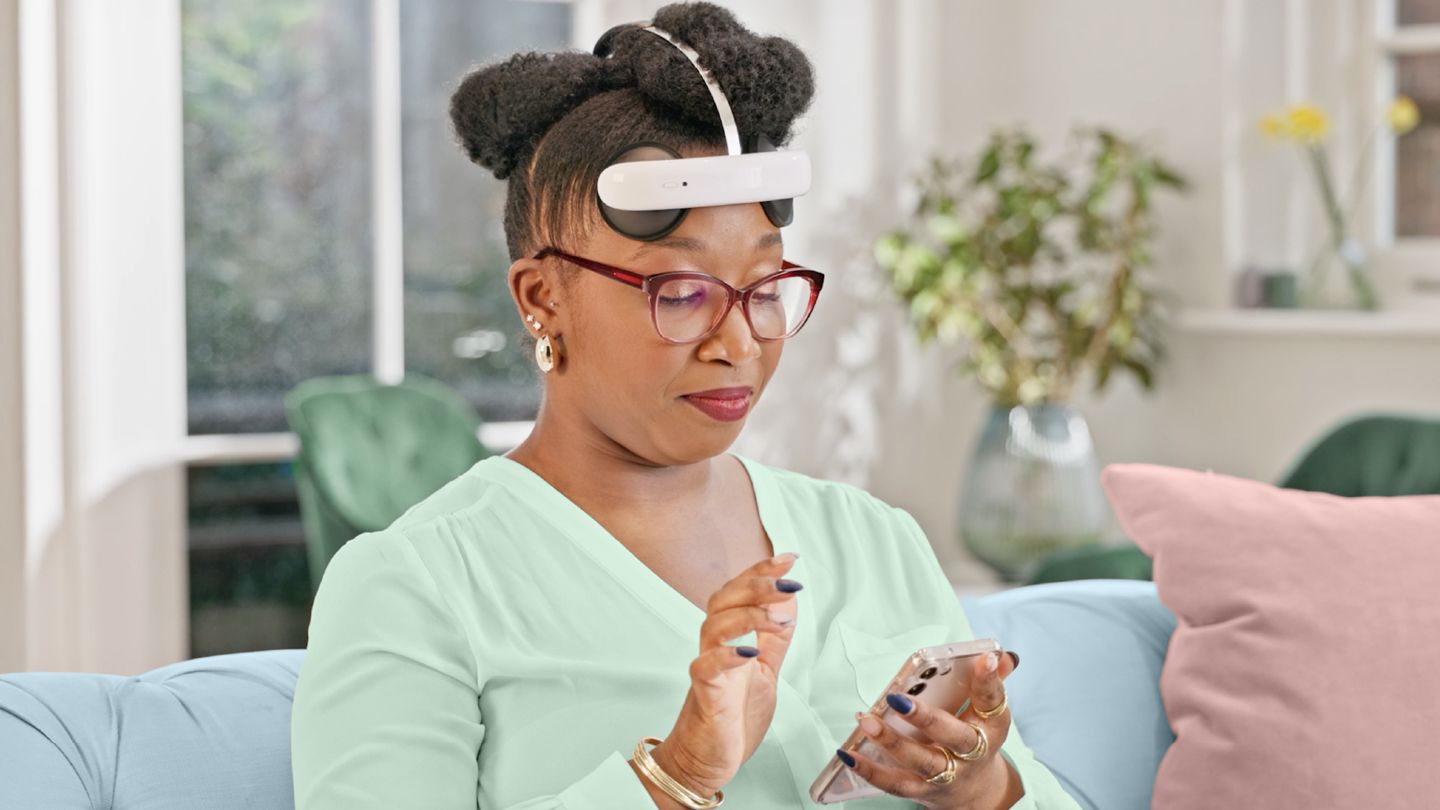 New at-home device treats depression with gentle zaps to the brain