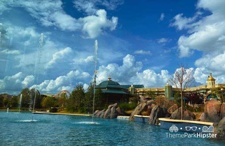 Atlantic at Epic Universe: Is this the prettiest (and tastiest ...