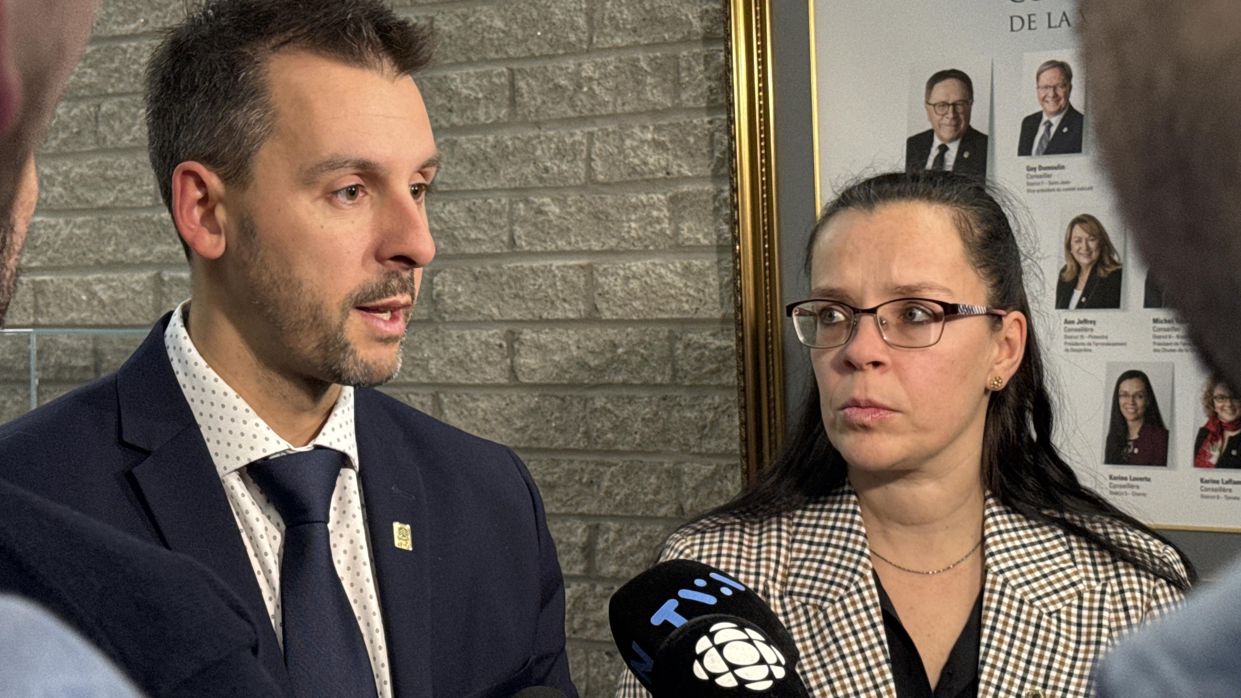 Lévis coupe dans son administration pour maintenir un taux de taxation ...