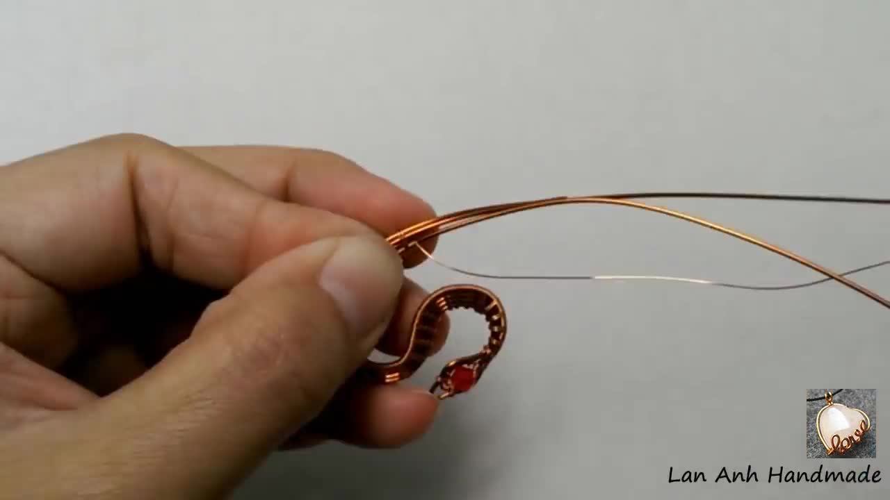 Snake ear cuff from copper wire - Fast version 296