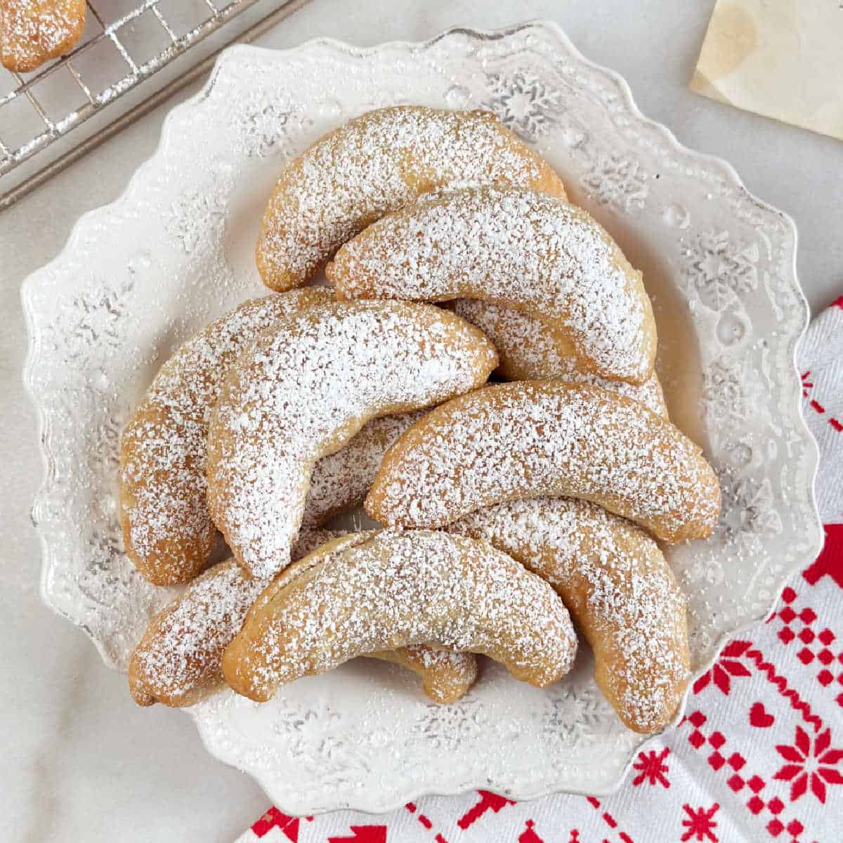 Grandma's nut horns (rosky)