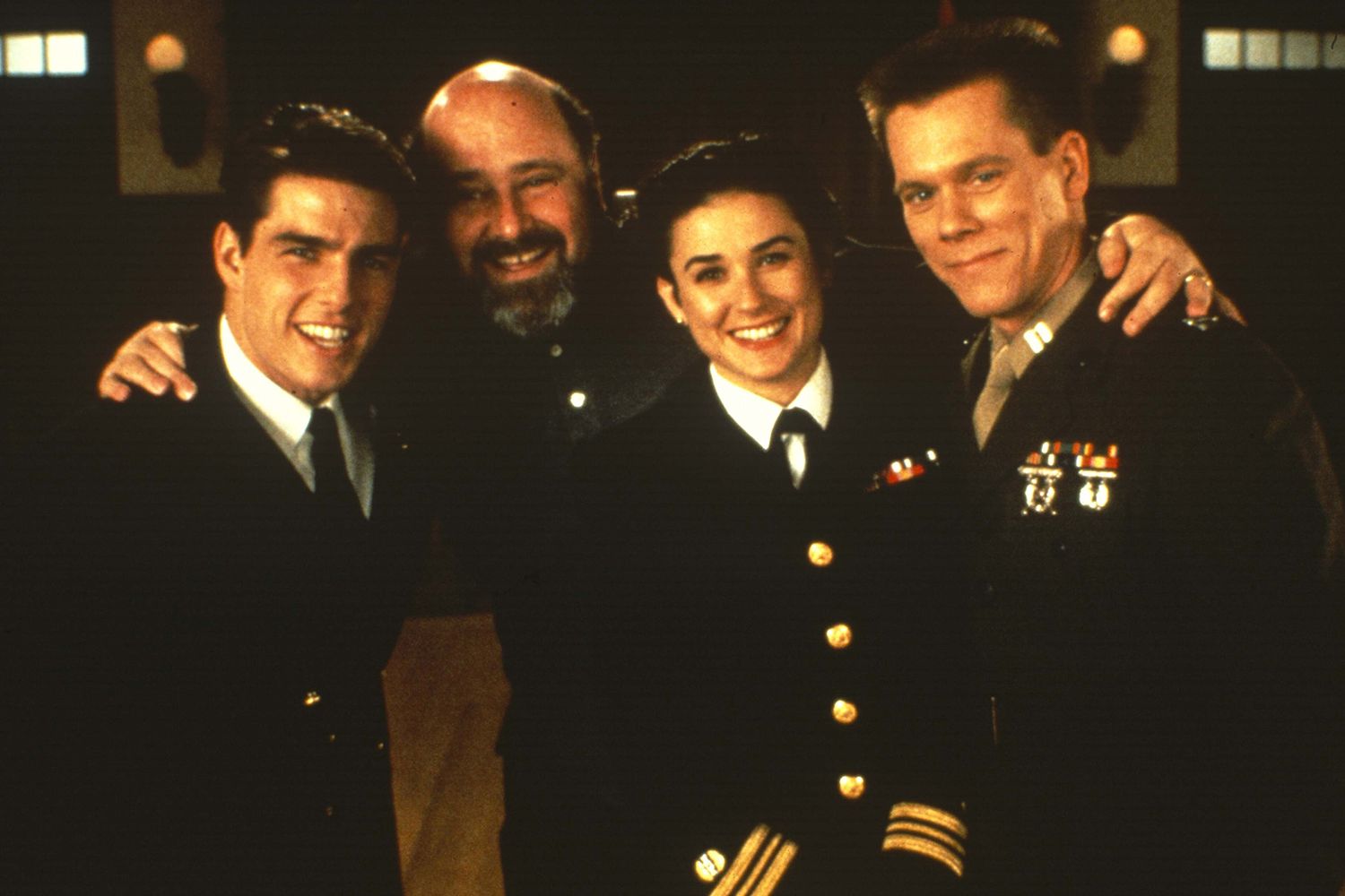 Kevin Bacon tears up in emotional tribute to "A Few Good Men" director ...