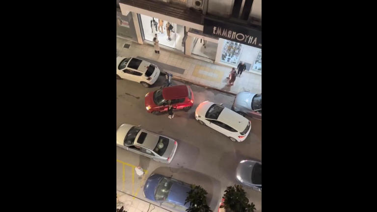 Ελλάδα: Άγριος καβγάς για μια θέση πάρκινγκ - Το βίντεο που έγινε viral